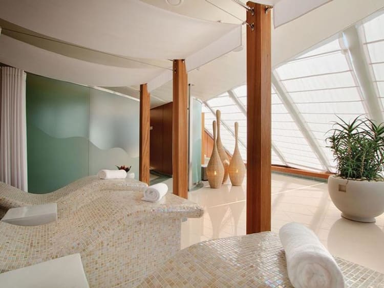 Oceania Riviera - Informatie en alle aanbiedingen | Cruise Travel