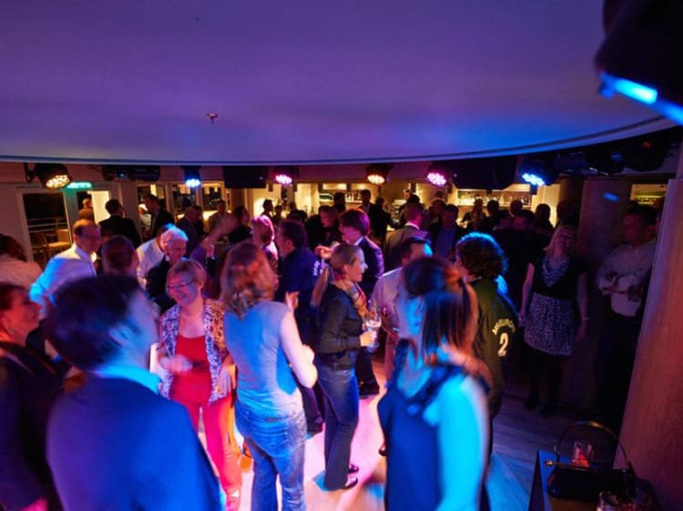 MS EUROPA 2 - Informatie en alle aanbiedingen | Cruise Travel