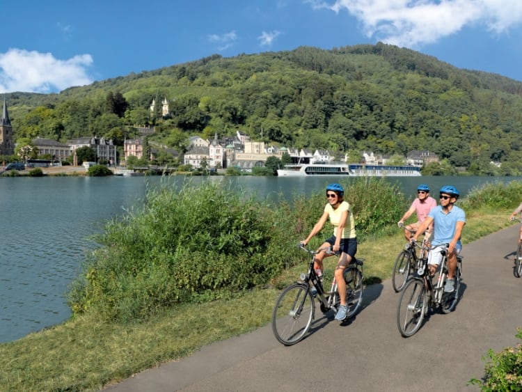 AmaSiena rivier cruises, scheepsbeoordelingen en dekkenplan.