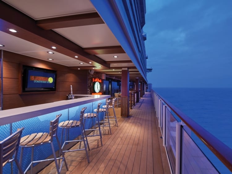 Norwegian Escape Kreuzfahrten, Schiffsbewertungen und Deckplan