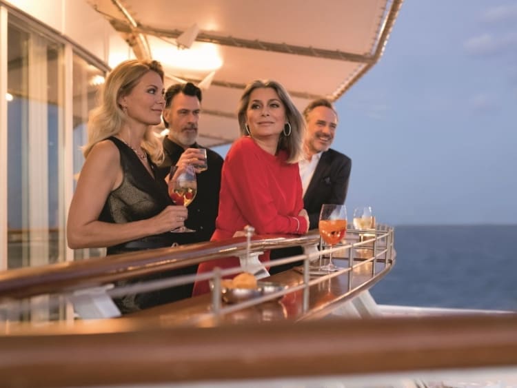 MS EUROPA - Informatie en alle aanbiedingen | Cruise Travel