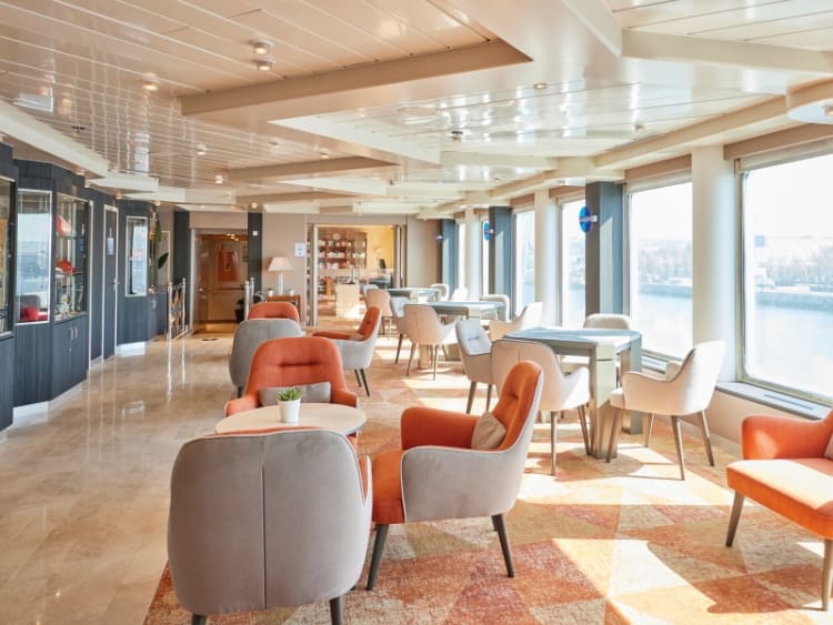 MS Hamburg Kreuzfahrten, Deckplan und Schiffsbewertungen