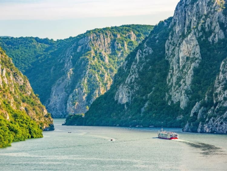 Maxima Flusskreuzfahrten, Deckplan und Schiffsbewertungen