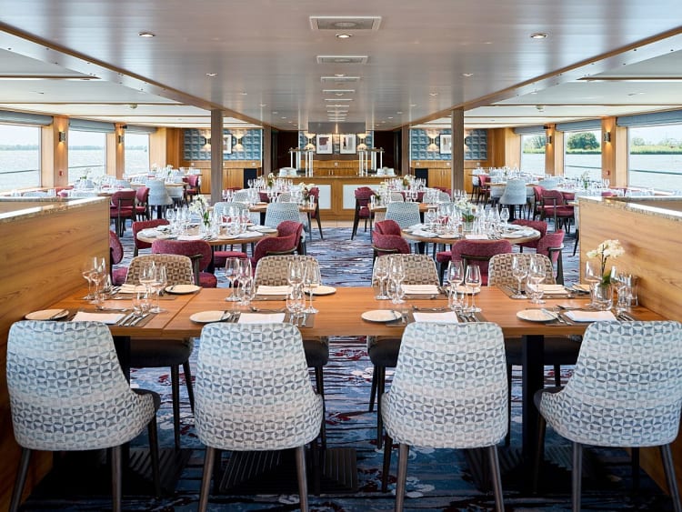 Swiss Splendor Flusskreuzfahrten, Schiffsbewertungen und Deckplan