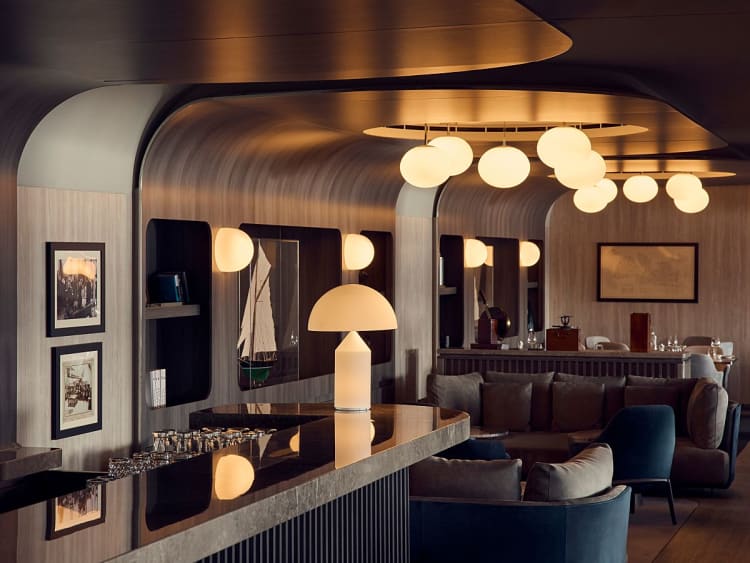 EXPLORA II Kreuzfahrten, Schiffsbewertungen und Deckplan