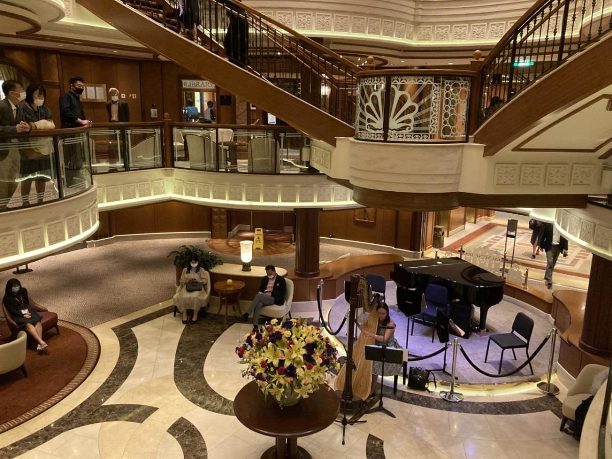 【横浜発着クルーズ】クイーンエリザベス 3年ぶり！外国客船行くGWクルーズ 1日目 | Cruisemans