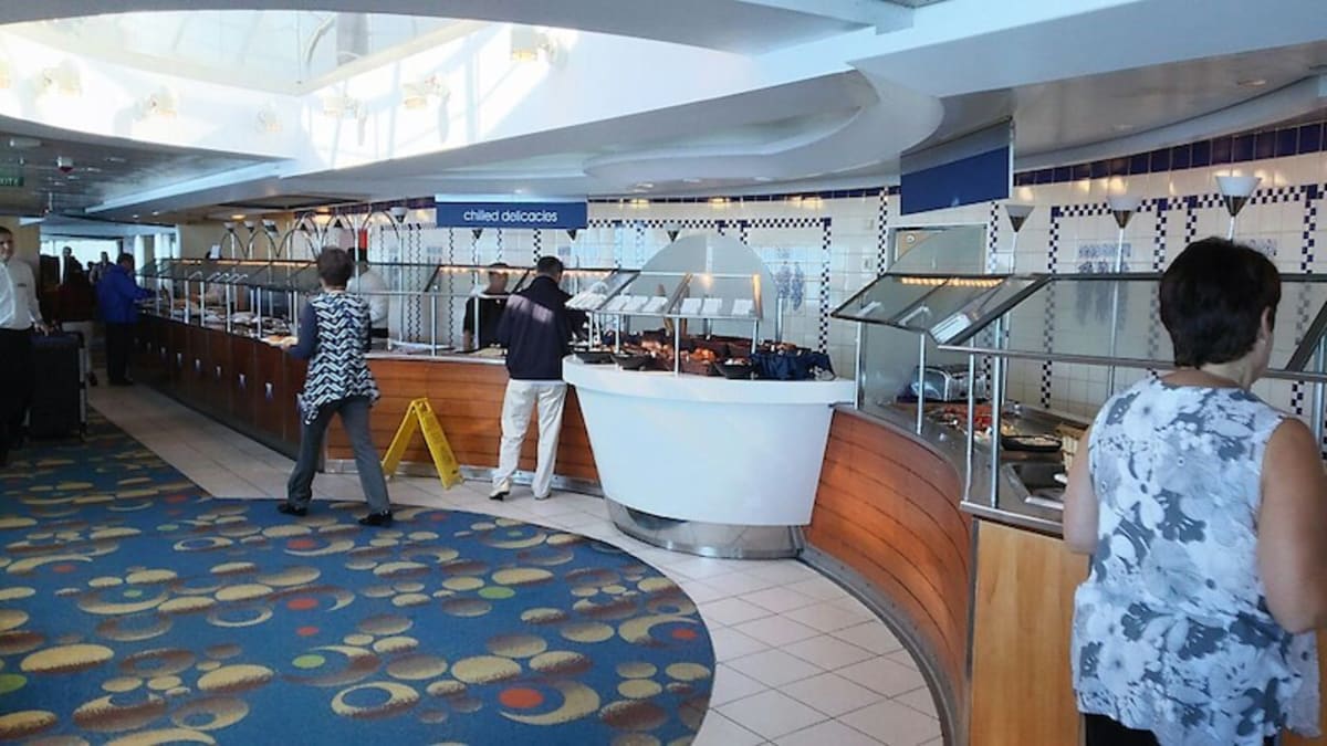 ブッフェ写真 : 客船セレブリティ・ミレニアム | Cruisemans