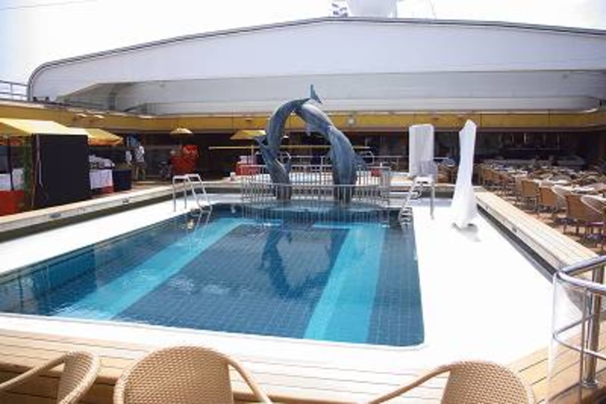 2015 ホーランド・アメリカ フォーレンダム見学会（VOLENDAM ）その5 Lido Deck中央部 | Cruisemans