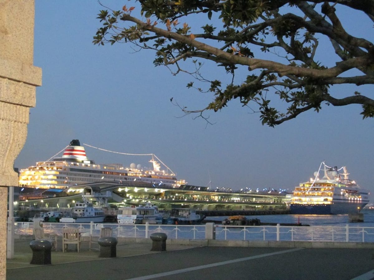 洋上大学船「エクスプローラー」と「飛鳥II」 | Cruisemans