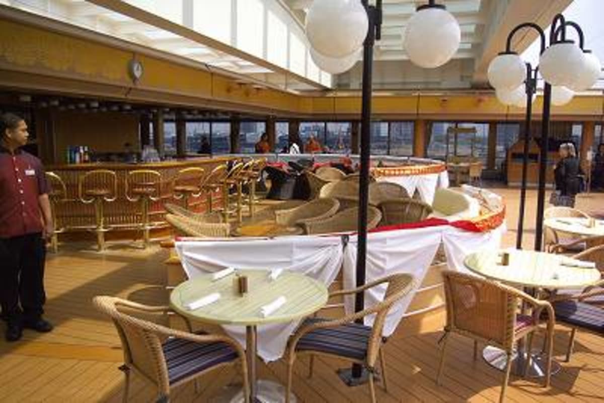 2015 ホーランド・アメリカ フォーレンダム見学会（VOLENDAM ）その5 Lido Deck中央部 | Cruisemans
