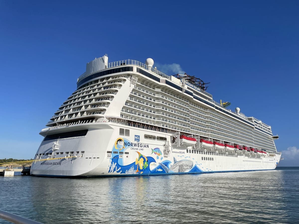 客船外観写真 : 客船ノルウェージャン・エスケープ | Cruisemans