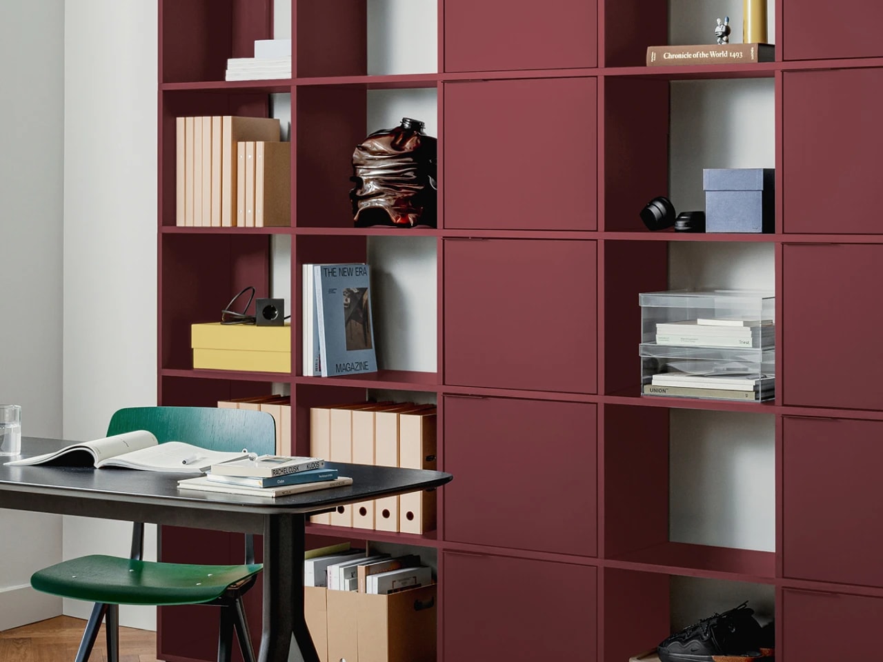 Tylko: create the ideal shelves and wardrobes for your home