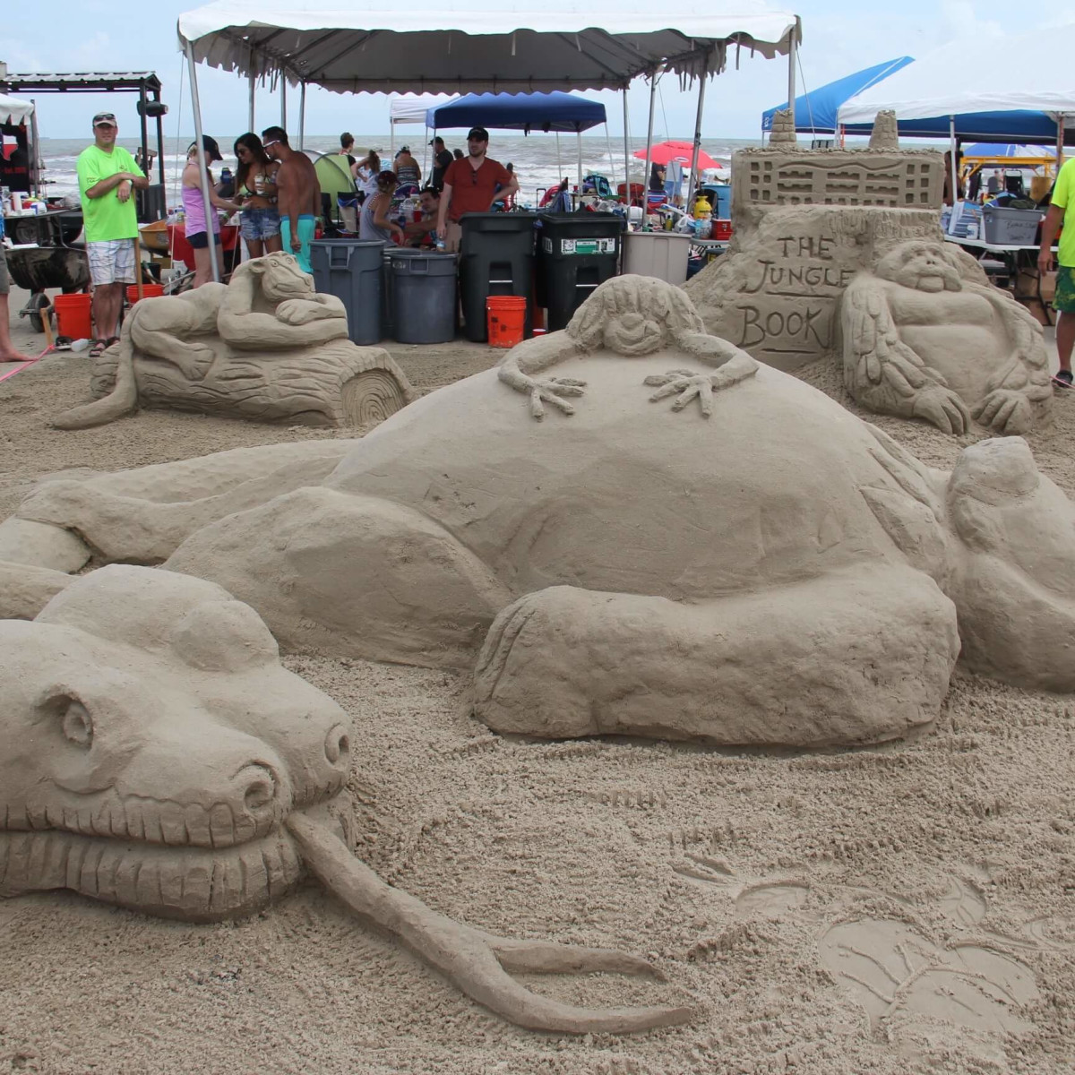 Architects put skills to work at the beach, build crazy sandcastles ...