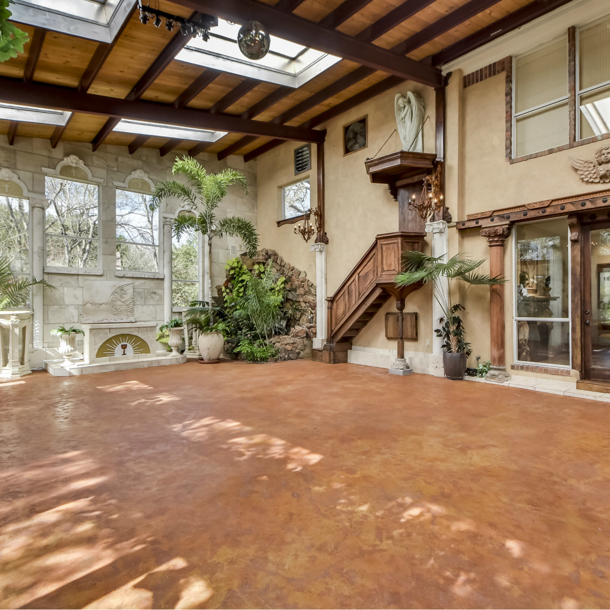 This royally cool Medieval Austin manse has to be seen to be believed ...