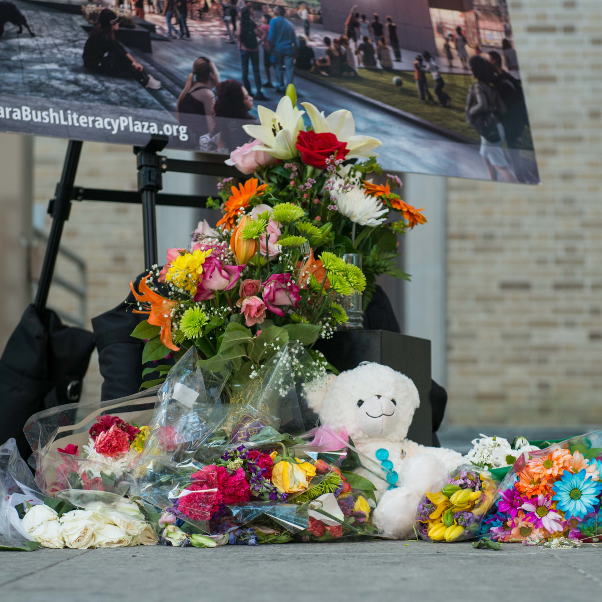 Houstonians pay tribute to Barbara Bush at celebration of her life ...