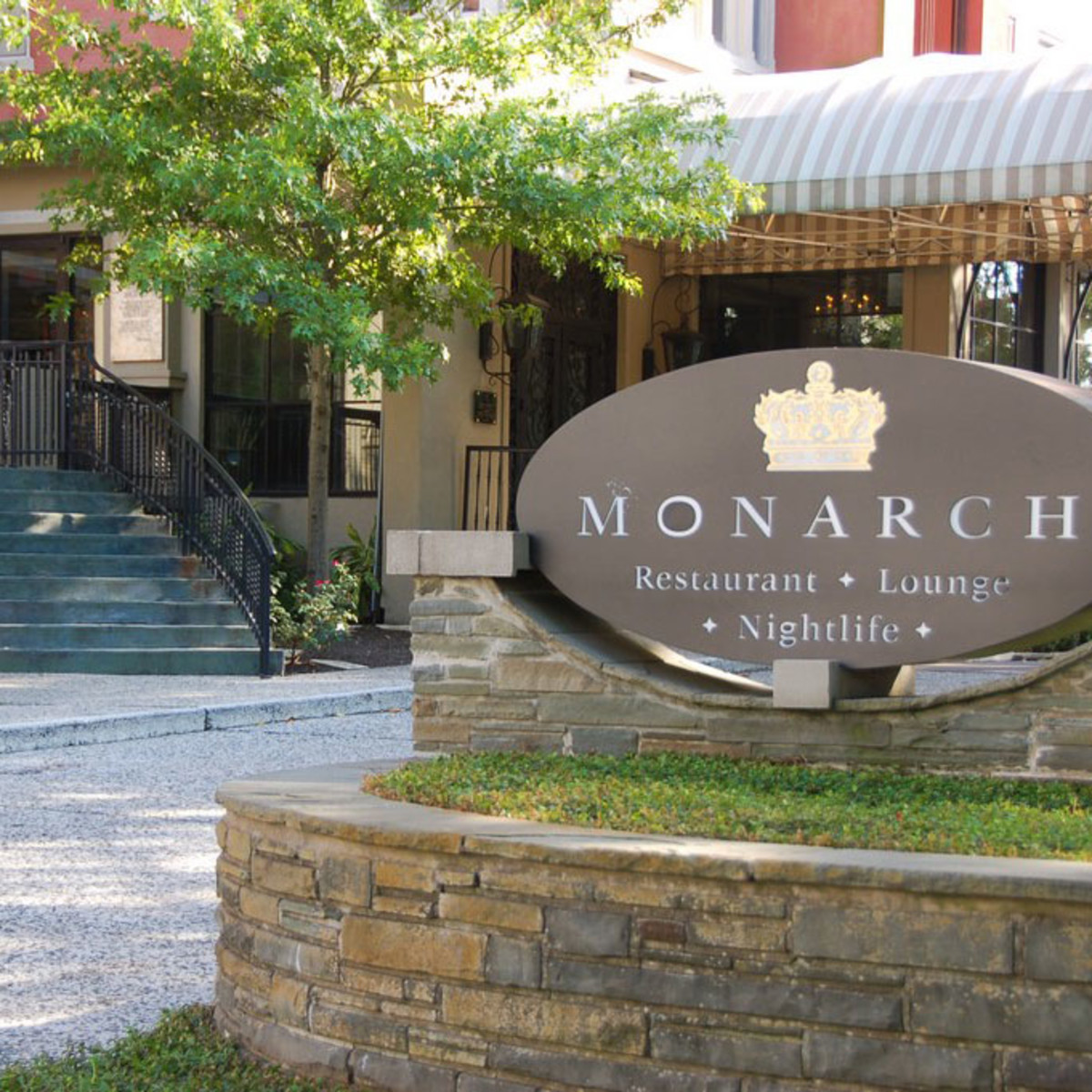 A Dallas chef falls in love with Houston: Monarch's Adam West embra ...