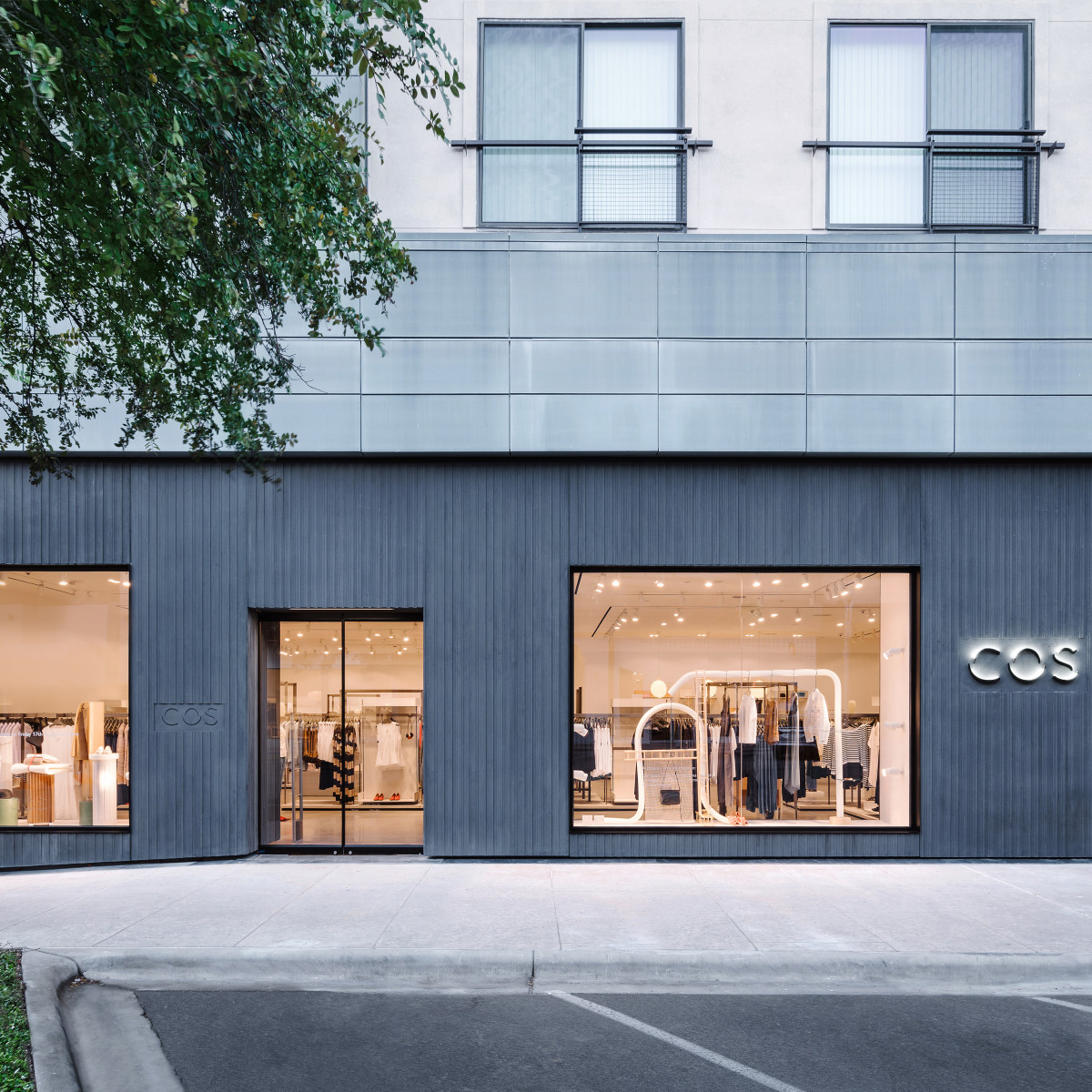 High-end H&M quietly unpacks first-ever Austin shop in the Domain ...