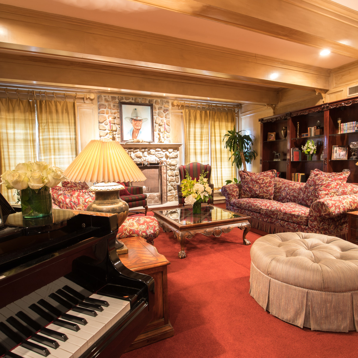 Southfork lets 'Dallas' fans live like Ewings with new overnight stays ...