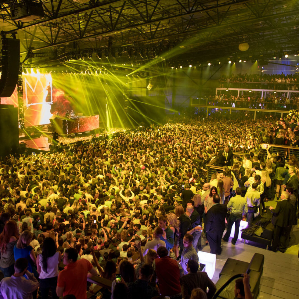 Snoop Dogg lights up; star athletes rule at Club Nomadic opening ...