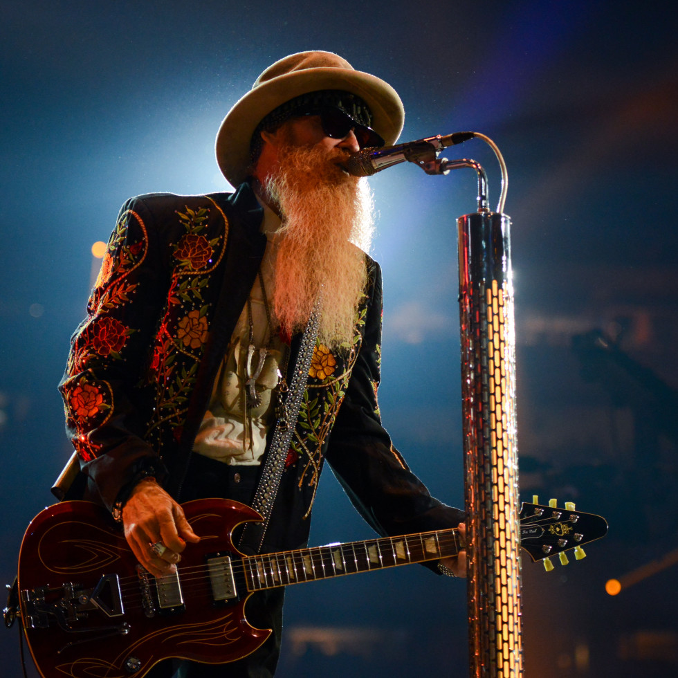 Revere The Beards: ZZ Top rocks RodeoHouston with an '80s vibe ...