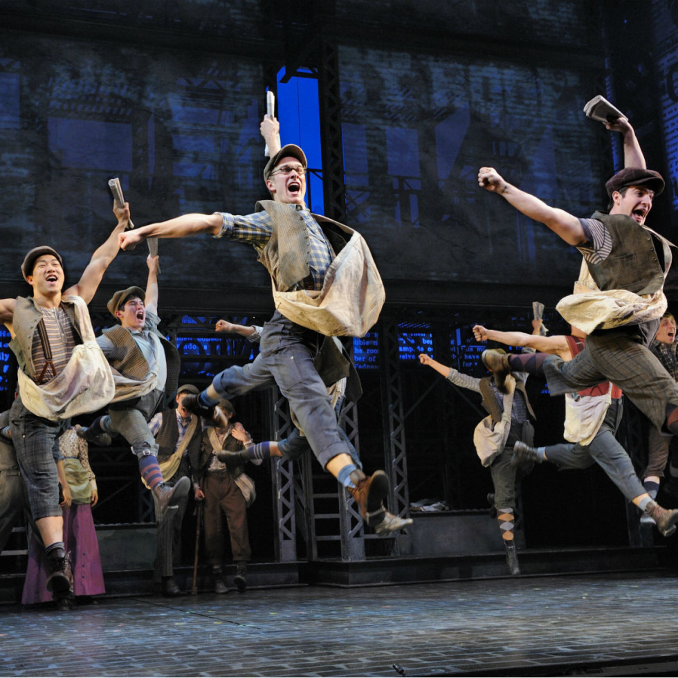Stellar dancing and return of Houston actresses make Newsies special ...
