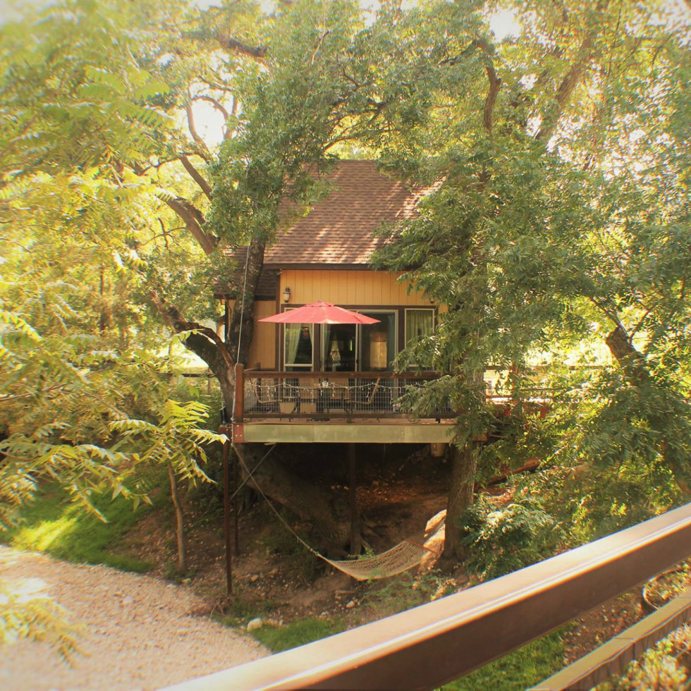 These amazing Texas treehouses take glamping to new heights ...