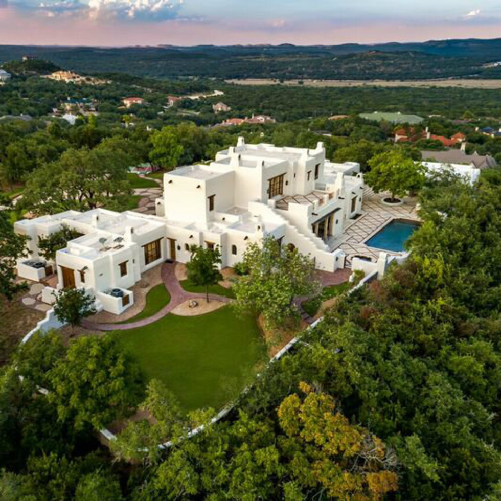 Country music king George Strait puts lavish Texas estate up for sale ...