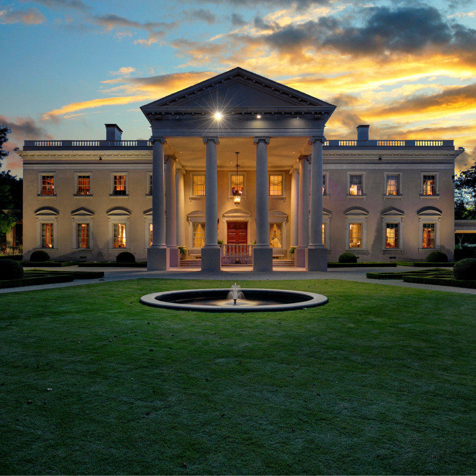 Massive Texas 'White House' estate sells with stately $11M price tag ...