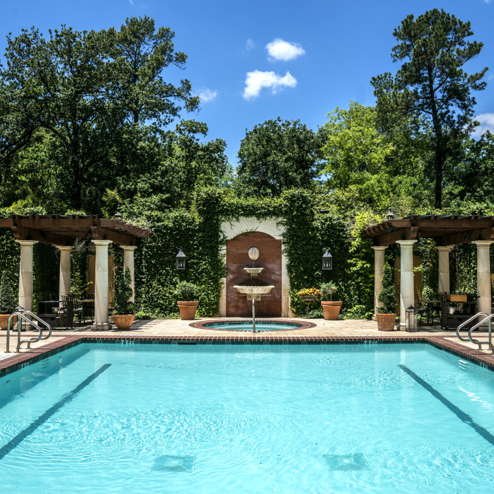 Top 10 Houston hotel pools for a family-friendly splash this summer ...