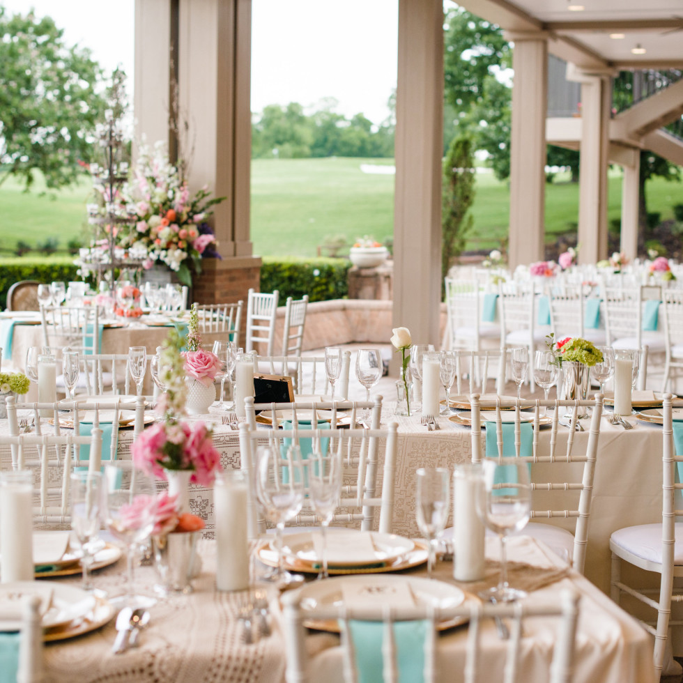 Tour of Dallas clubs whisks couples to 10 wedding venues in one day ...