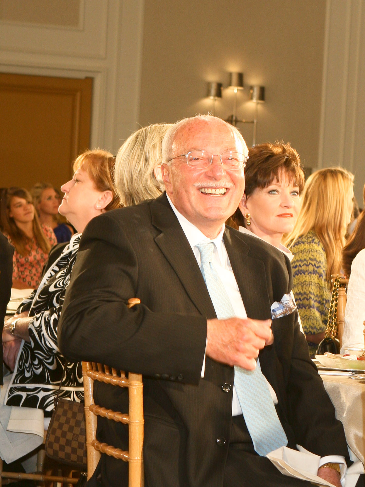 Dreamy Oscar de la Renta steals the show at Best Dressed luncheon ...