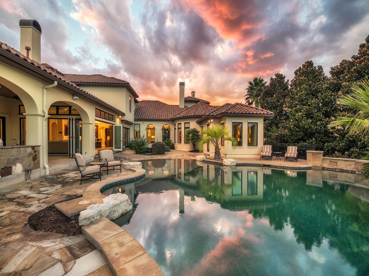 5 stunning modern mansions on the market in Austin right now ...