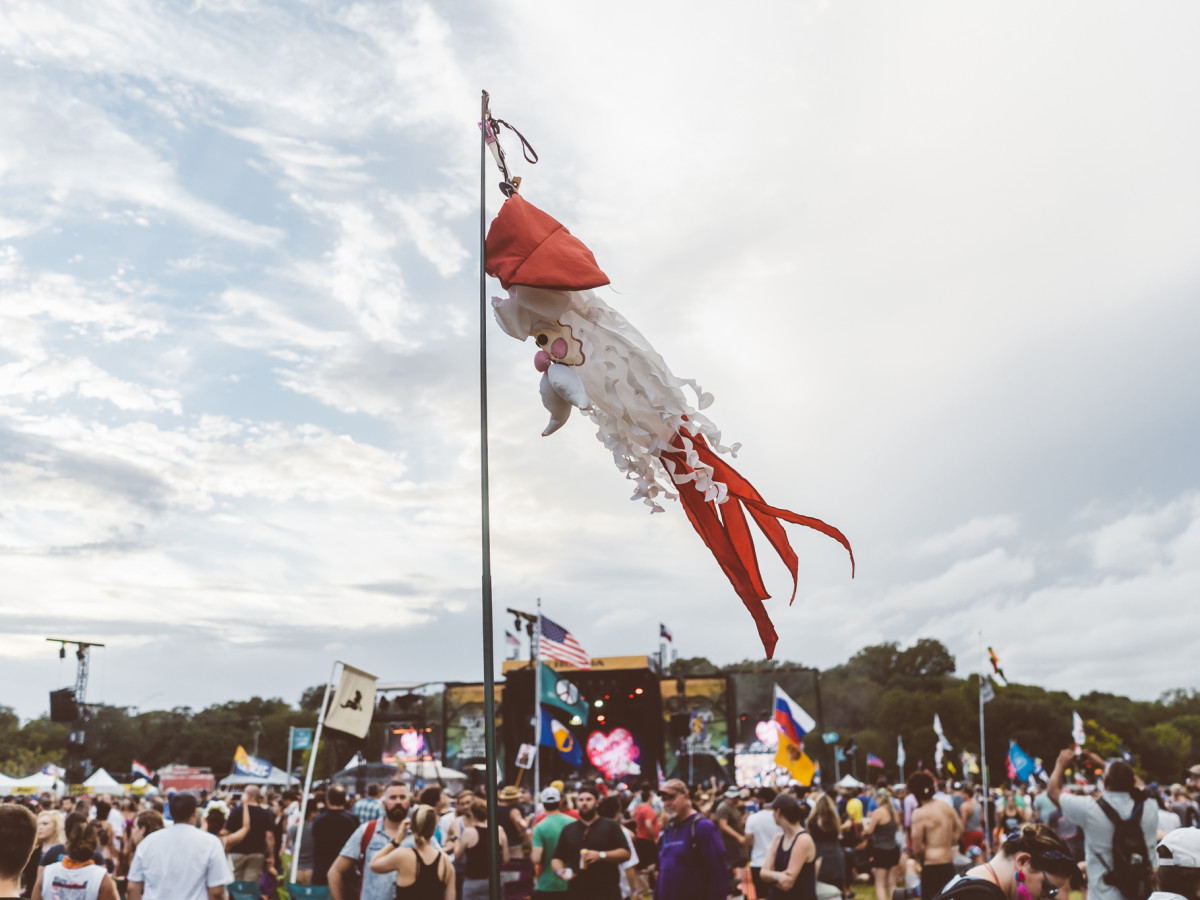 Our 12 favorite flags flying high over ACL Music Festival 2018 ...
