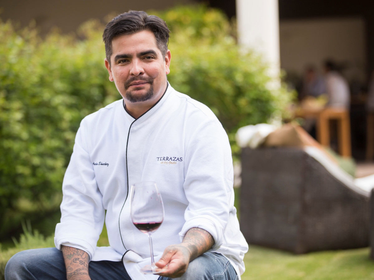 Masterchef star Aarón Sánchez cooks up a hot Houston appearance ...