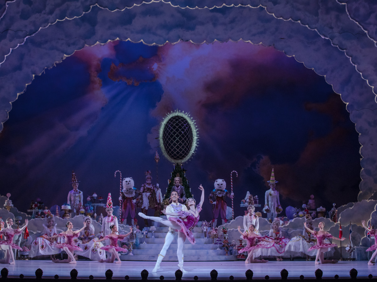 Houston Ballet spins a magical tale with return of holiday classic ...