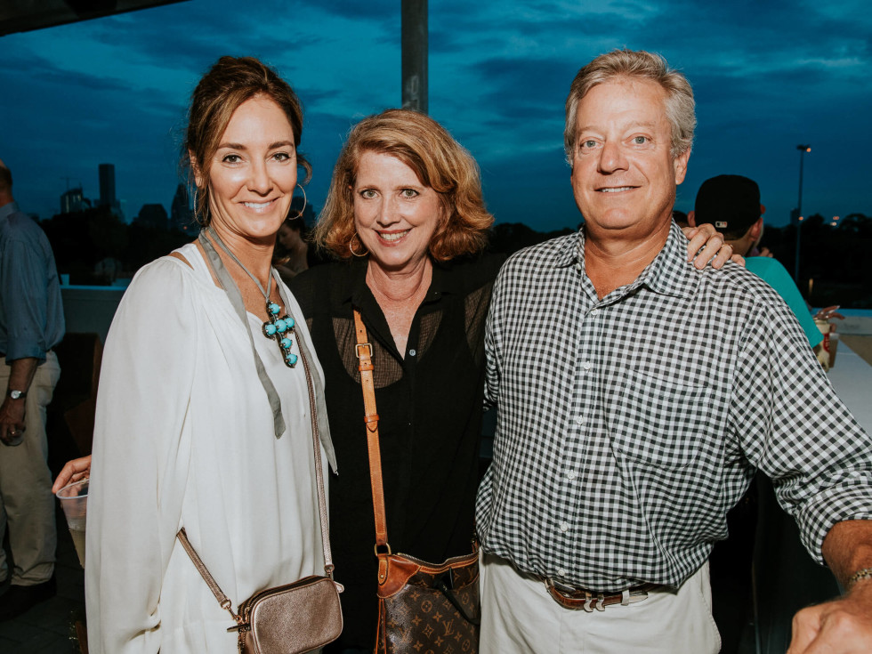 Live music venue opens doors with rocking party and 1,000 friends ...