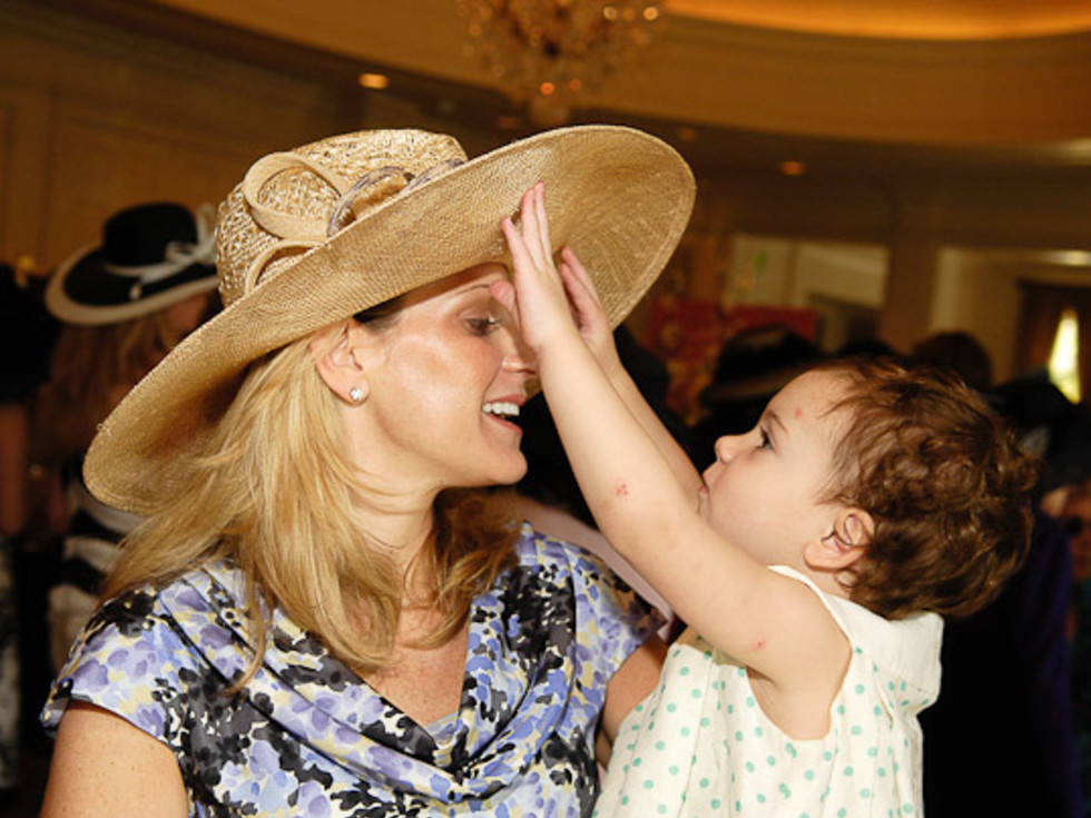 10 great moms and one super Blind Side dad shine at Hats Off to Mot ...