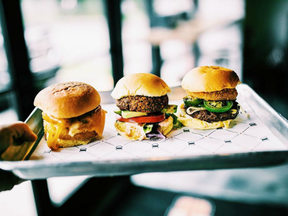 International restaurant chain bombards Dallas with mini-burgers ...