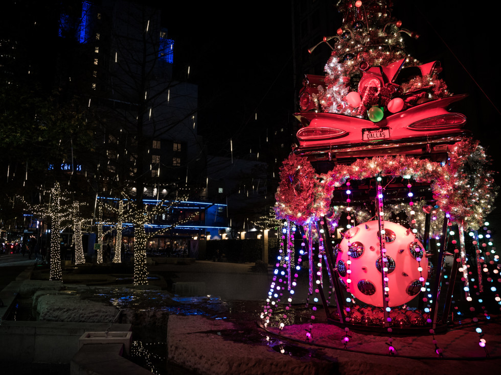 Dash into downtown Dallas for nonstop holiday fun this December ...