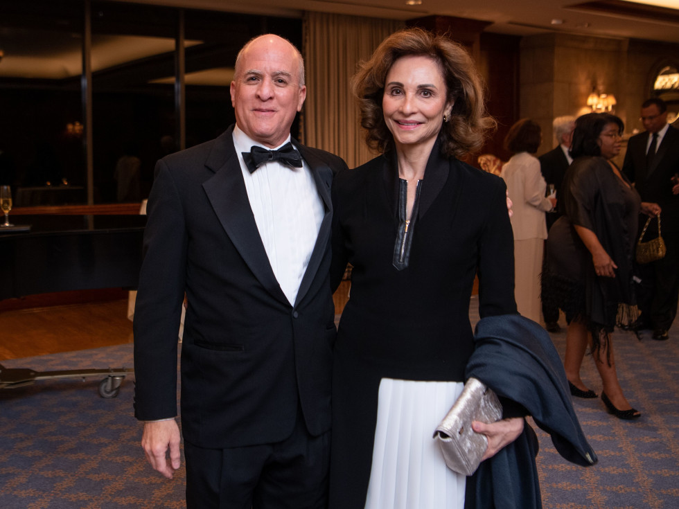 Houston's literati wax poetic with star wordsmith at writer's ball ...