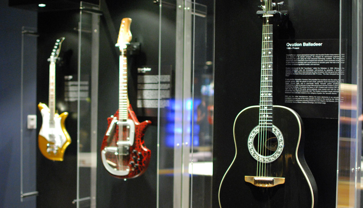 Fort Worth Museum of Science and History presents Guitar: The ...