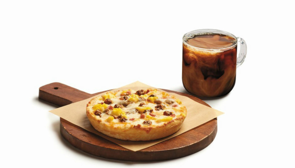 7-Eleven's new breakfast item takes great liberties with "pizza ...