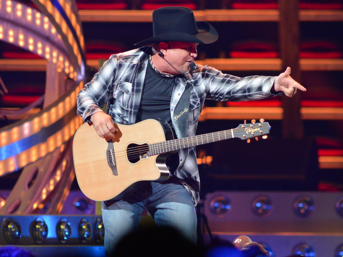 Garth Brooks dishes on favorite singers & how Rodeo changed his life ...