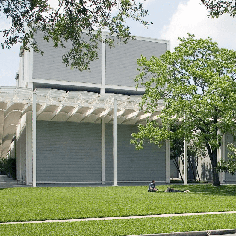 Big-time Hollywood director makes a surprise trip, visits The Menil ...