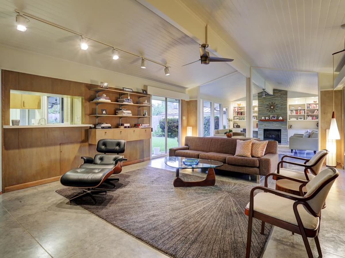Mid-century modern house brings award-winning style to the market ...