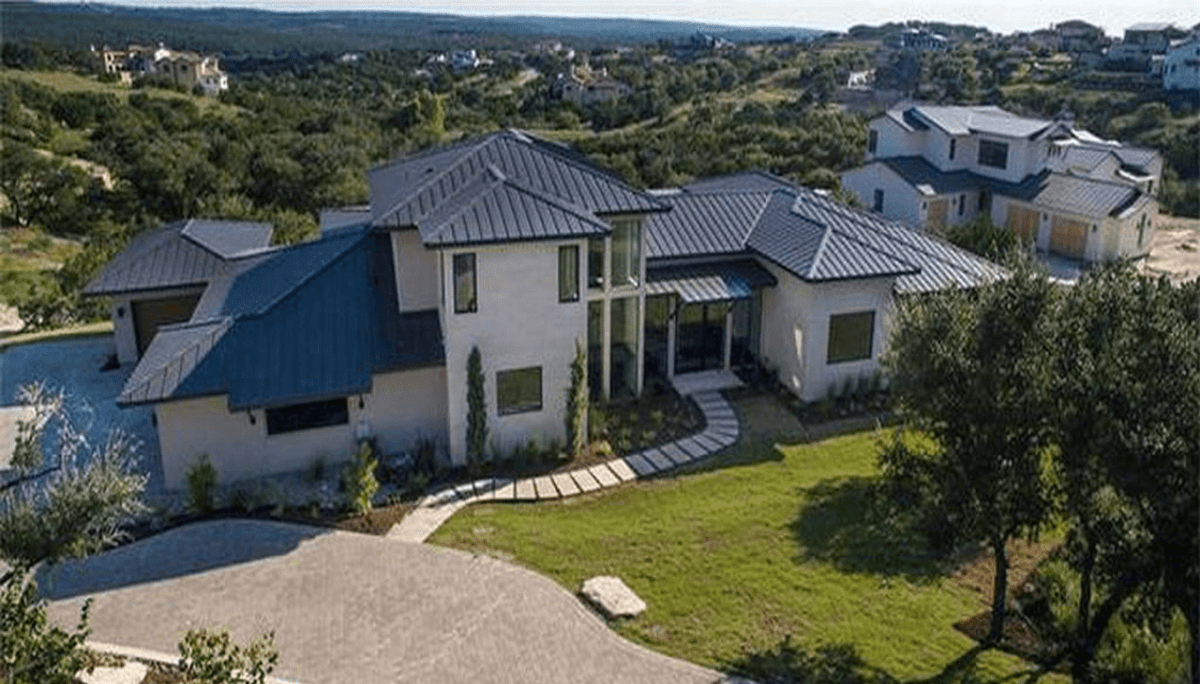 5 stunning modern mansions on the market in Austin right now ...