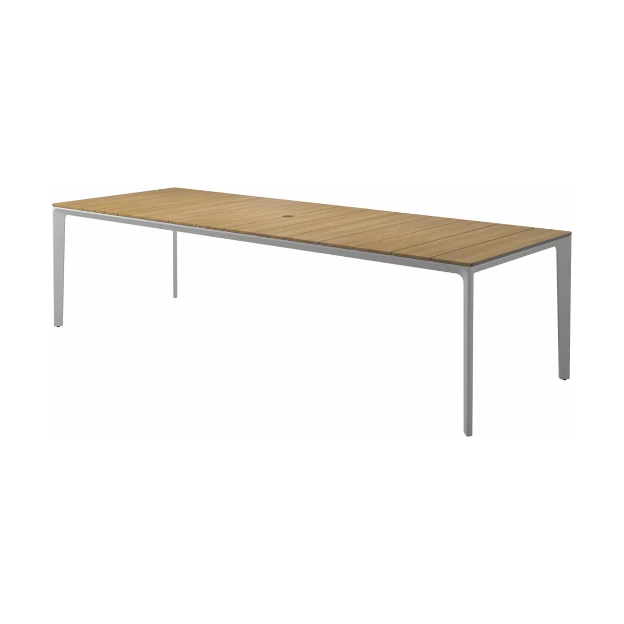 Gloster Carver 110" Dining Table | CurranOUTDOOR