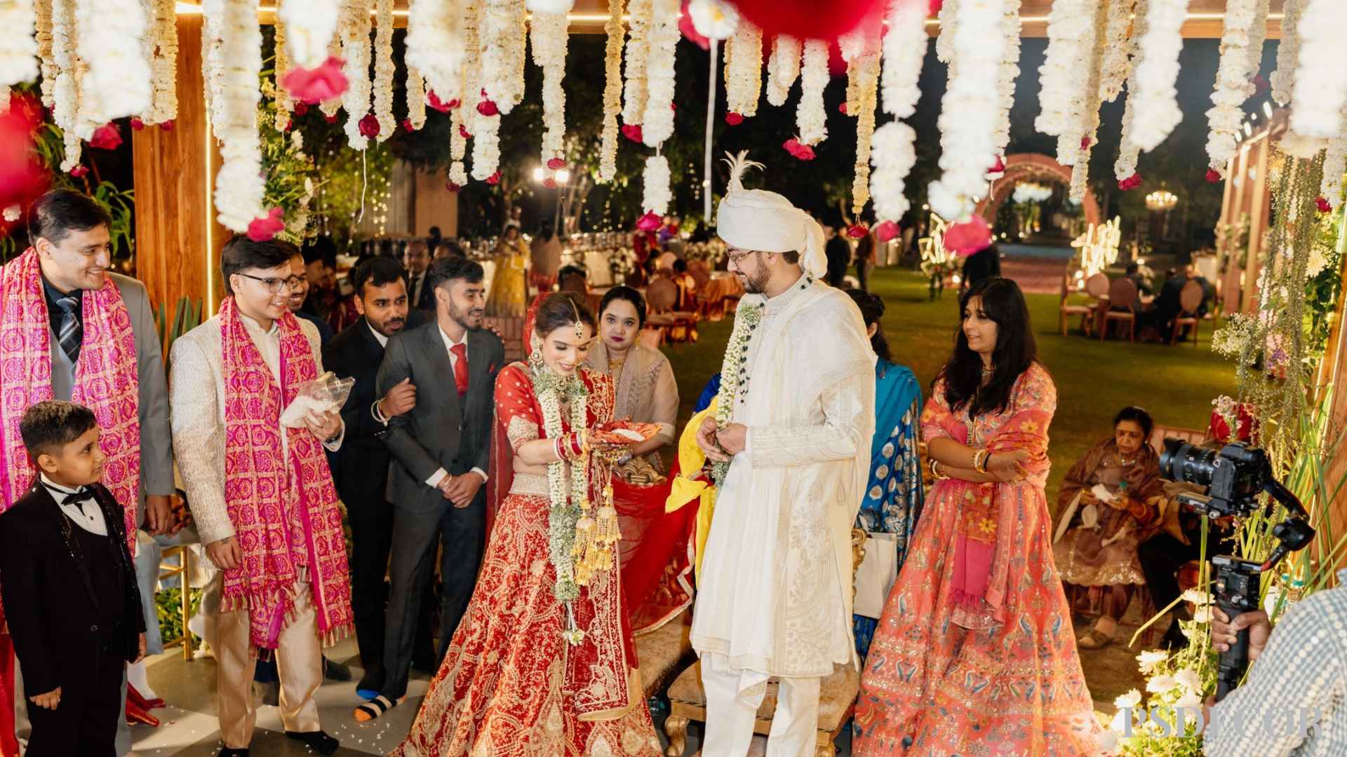 How To Design A Wedding People Actually Feel | PS Decor
