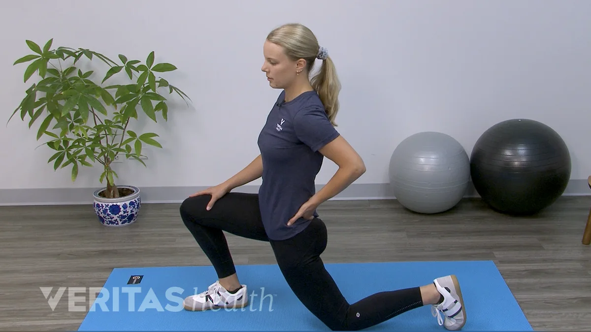 Hip Flexor Stretch for Snapping Hip Syndrome Video | Sports-health