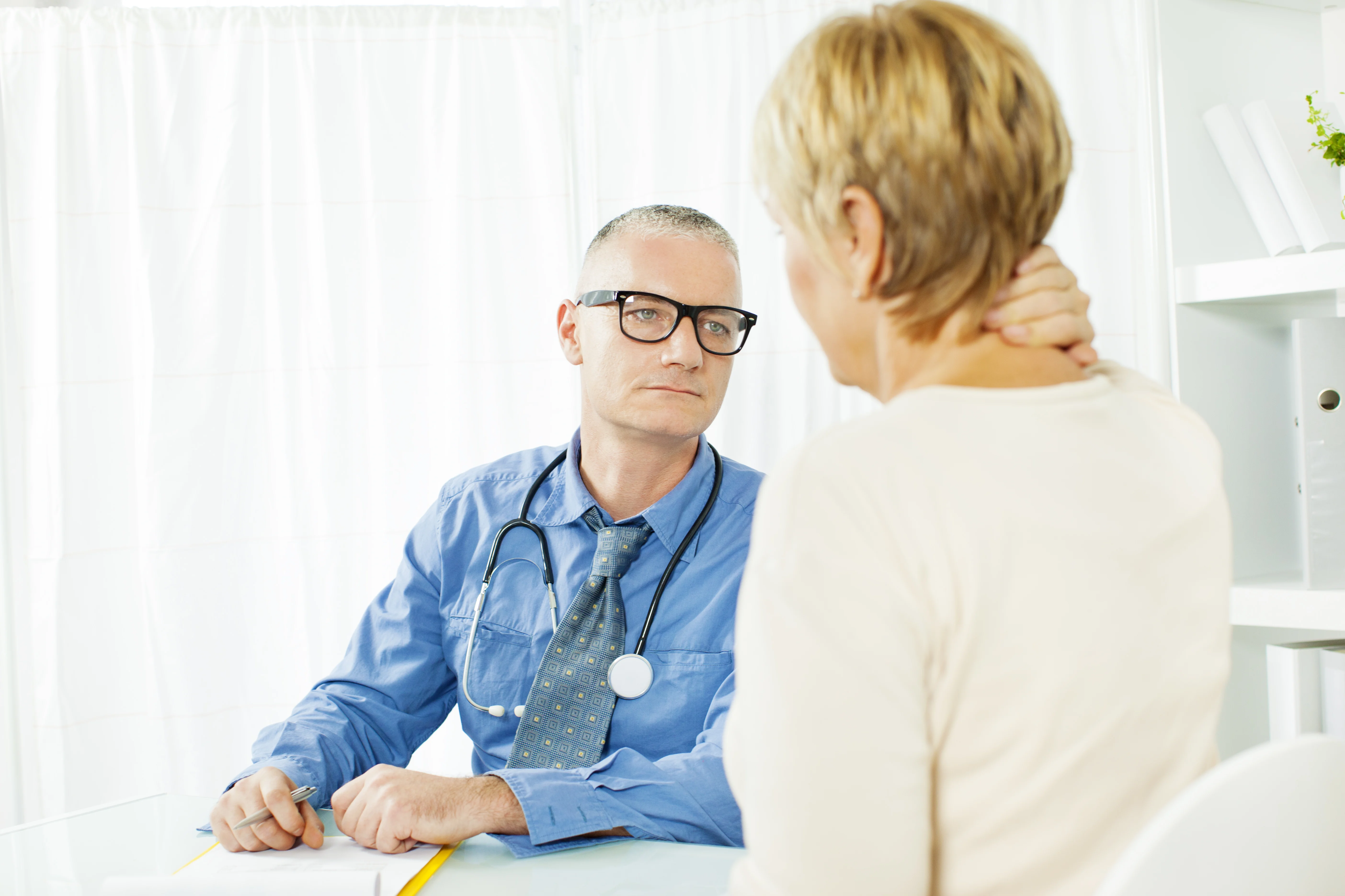 Text Neck Symptoms and Diagnosis | Spine-health